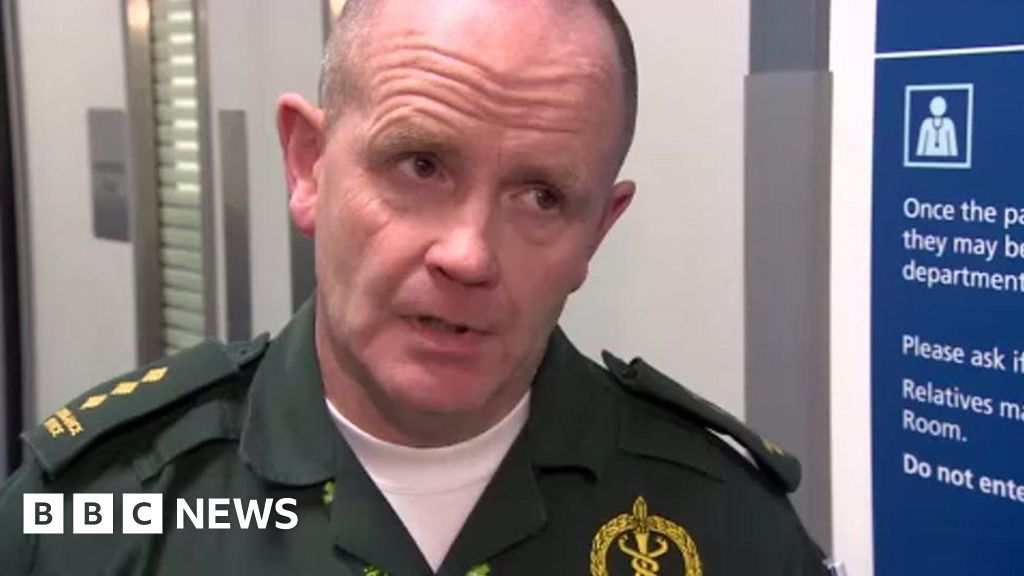 How do paramedics cope with their 'heart-breaking' job? - BBC News