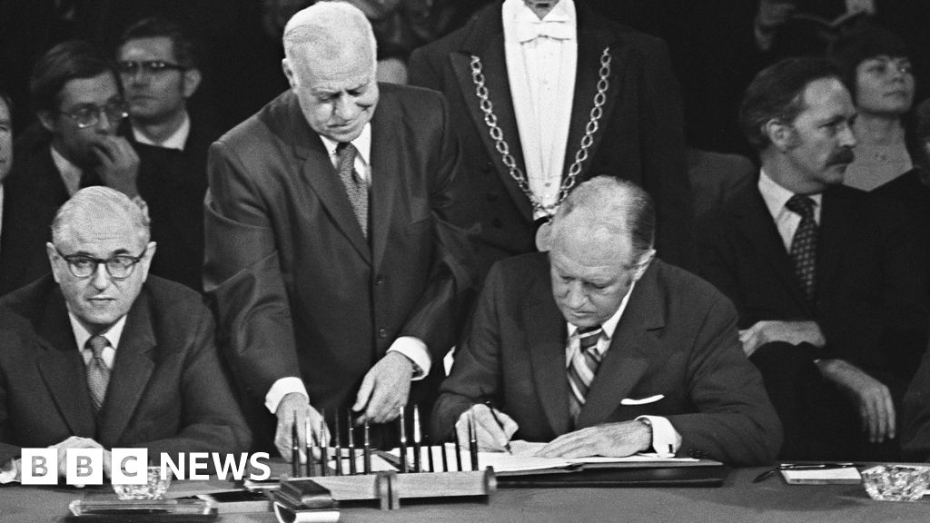 This week in history: 18 - 24 January - BBC News