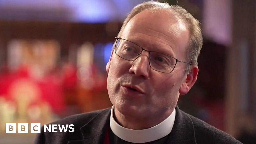 Blackburn Cathedral ready to host live Christmas broadcasts - BBC News