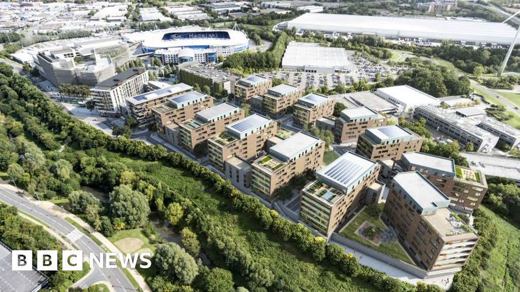 Reading FC homes plan causes concerns over building heights - BBC News