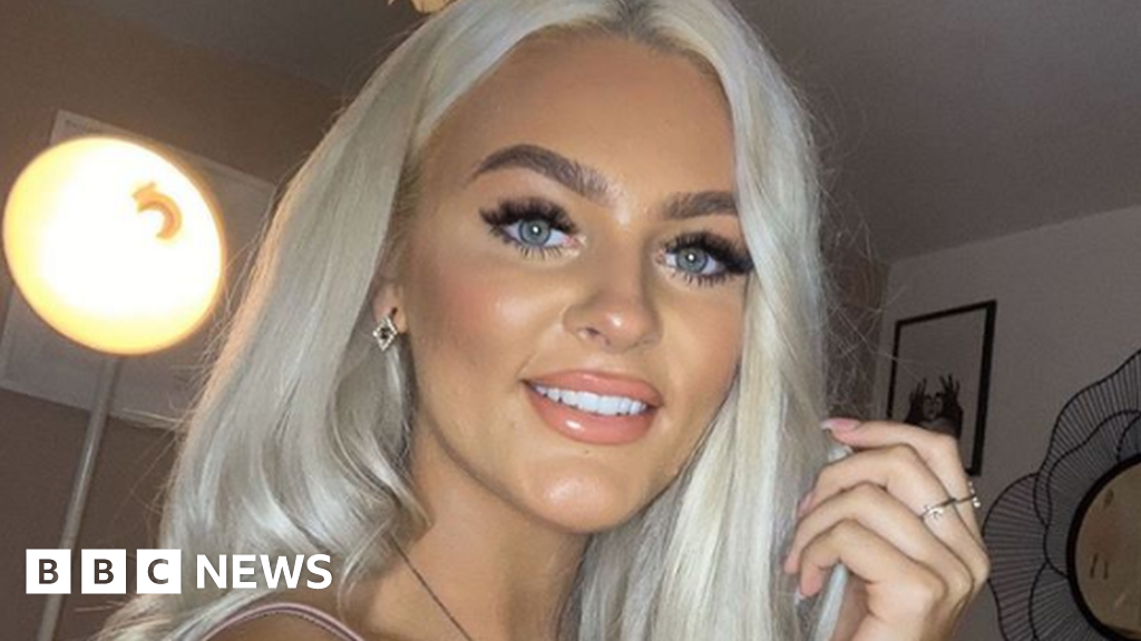 Madalyn Davis death: Police review CCTV footage over Sydney cliff fall ...