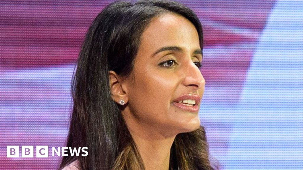 Modernising female voice for Qatar - BBC News