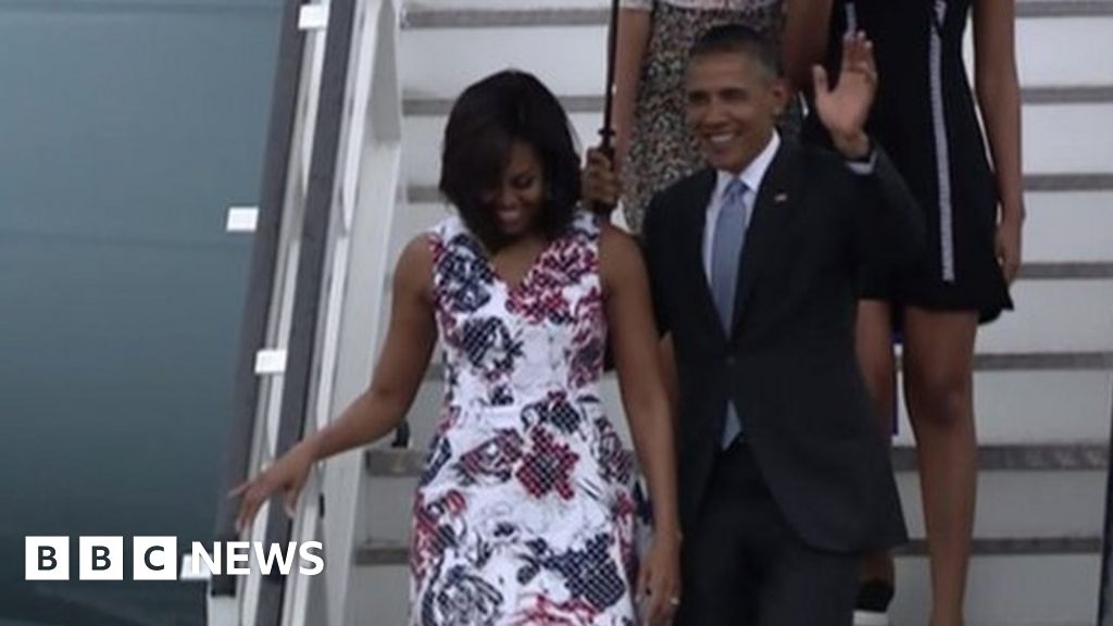 President Obama arrives in Cuba for historic visit - BBC News