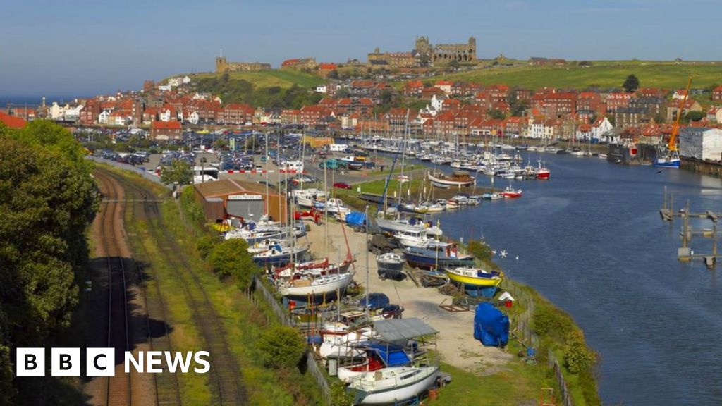 Whitby flood wall approved