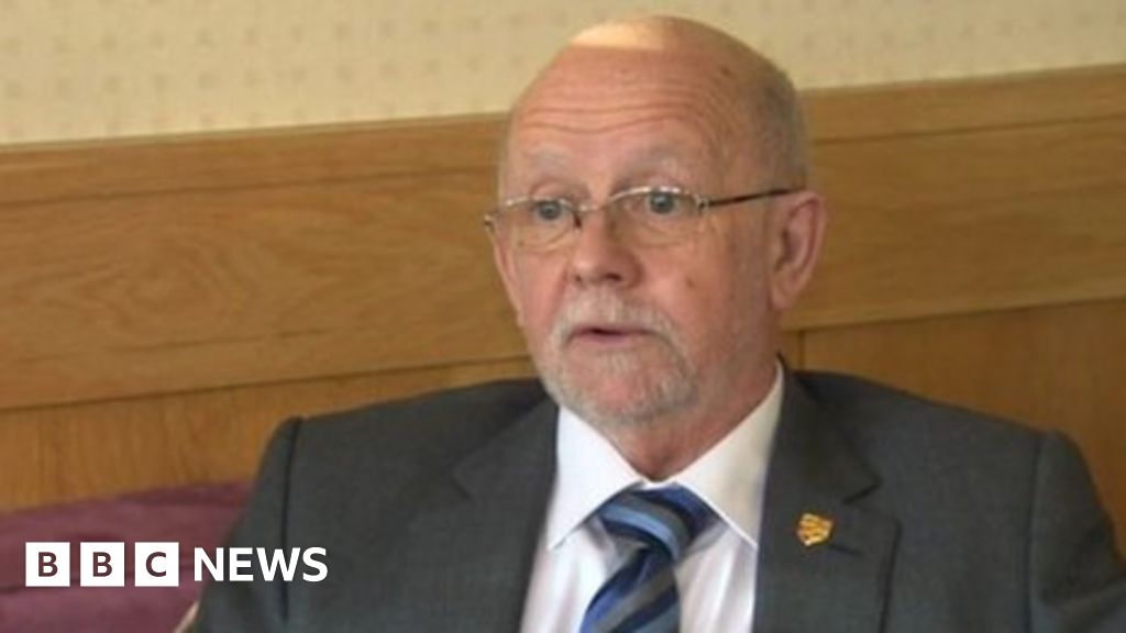 Glyndwr University hopes to double its student numbers - BBC News