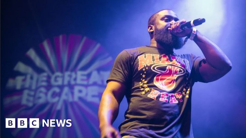 Solo 45: Witness describes alleged rape by grime musician - BBC News