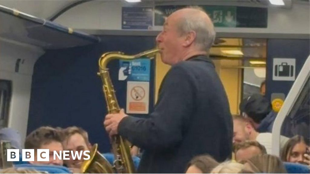Leeds sax player hits the high notes for late night train passengers ...