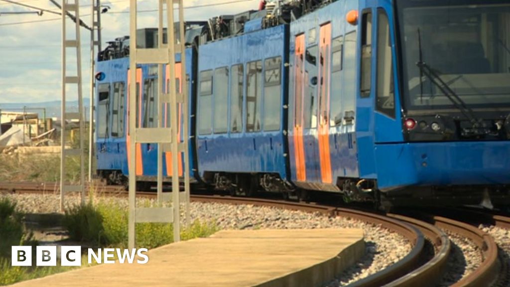 Sheffield-Rotherham tram-train scheme costs rise to £75m - BBC News