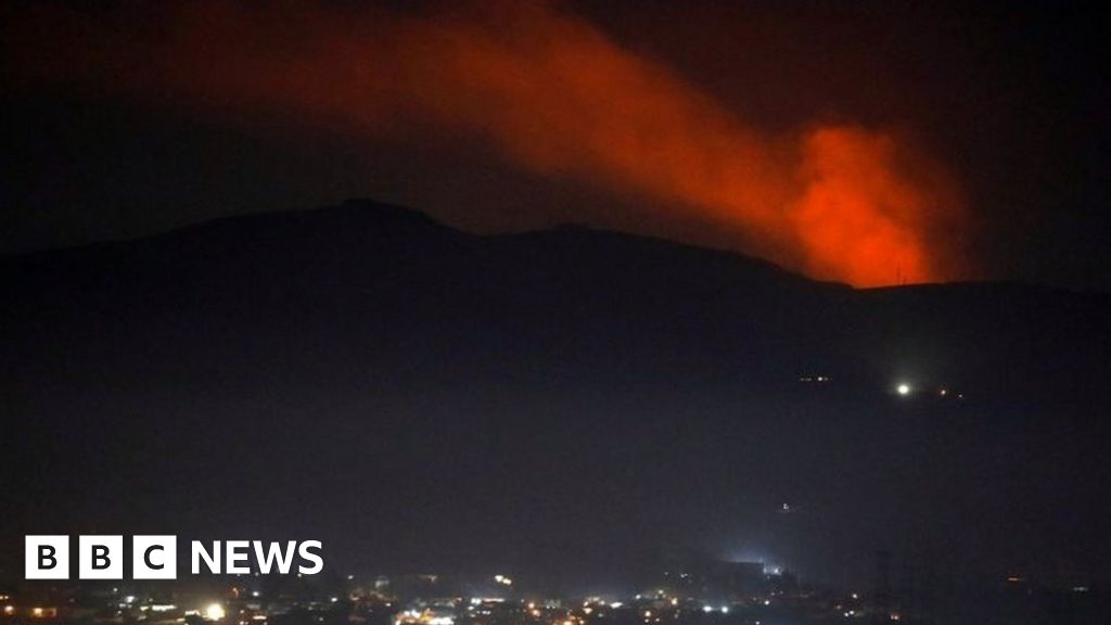 Russia condemns 'Israeli' air strikes on Syria - BBC News