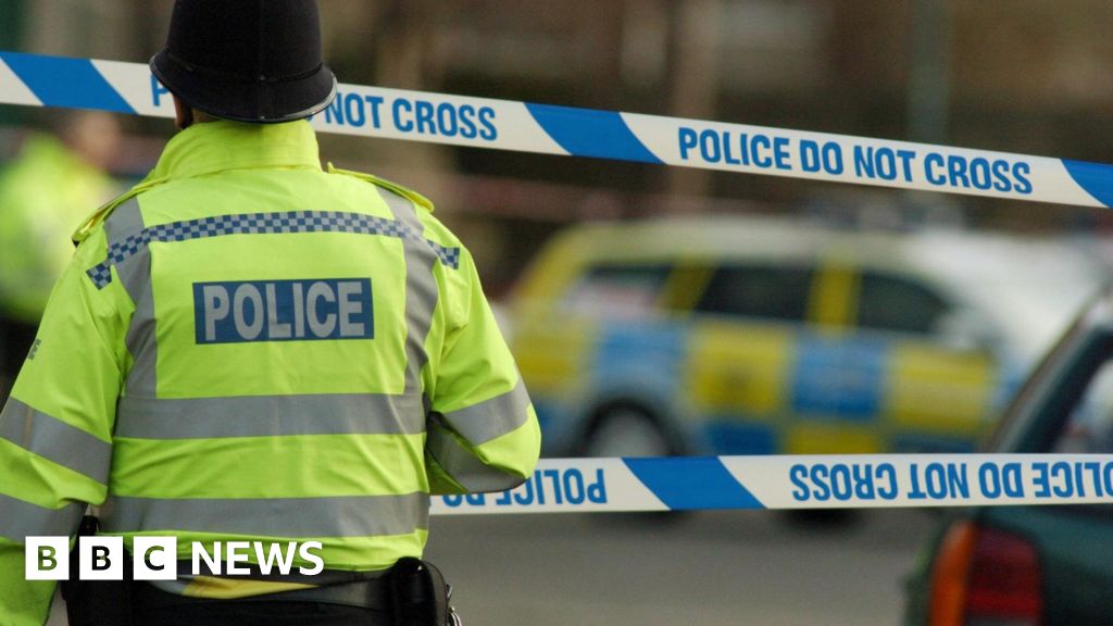 Two arrested for attempted murder in Sheffield shooting probe - BBC News