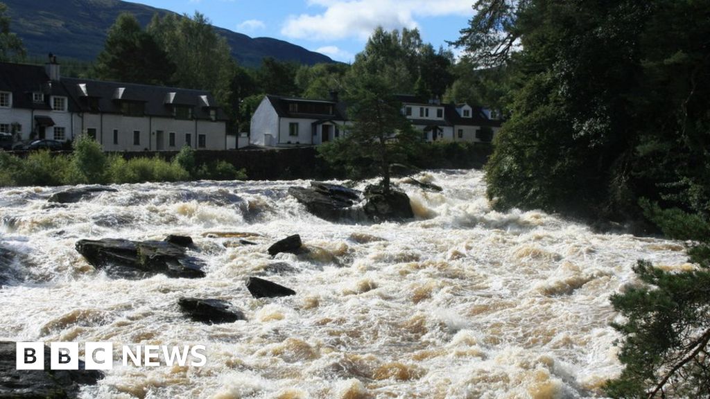 New Perthshire road tour hopes to avoid rival's traffic troubles - BBC News