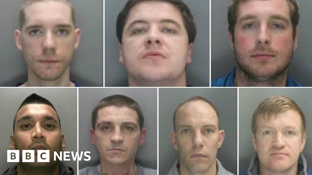 Jail for Merseyside gang who blew up cash machines - BBC News