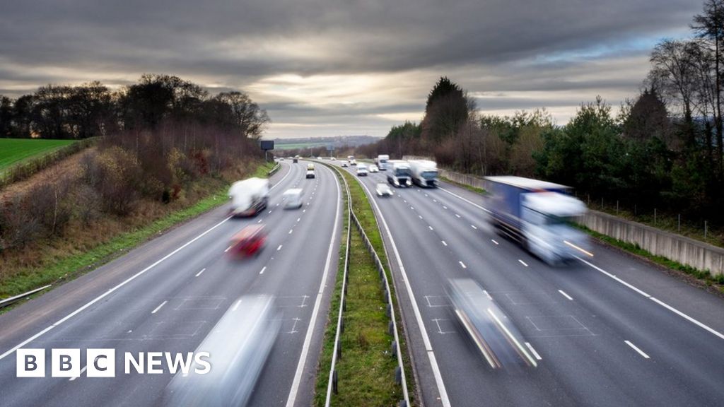 Covid: Traffic on Welsh roads 60% higher than first lockdown - BBC News