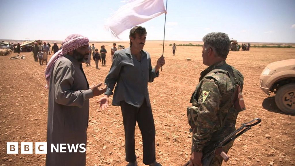 Syria conflict: On the frontline in battle for IS-held Manbij - BBC News