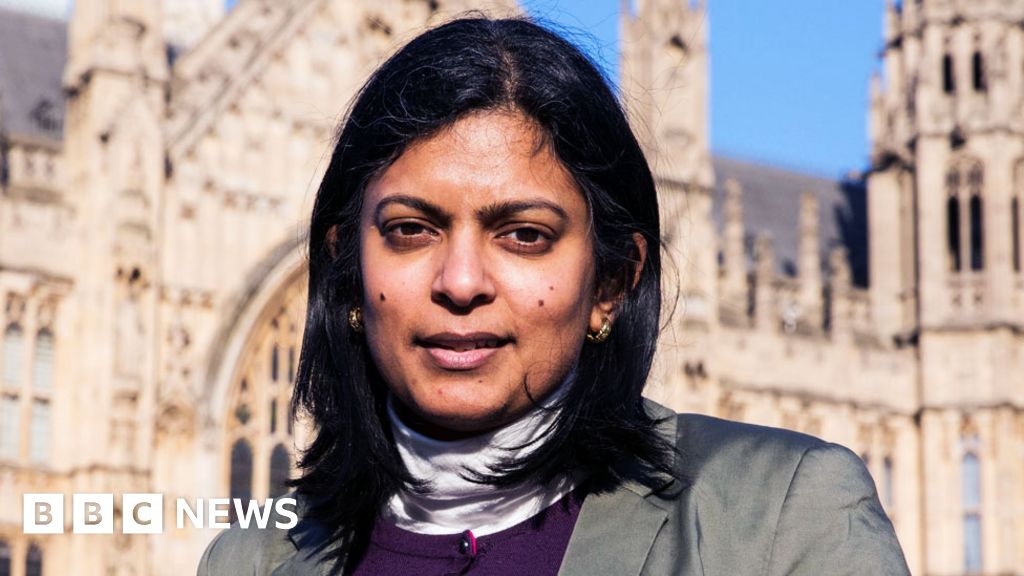 Rupa Huq becomes fourth MP to get Islamophobic letter - BBC News