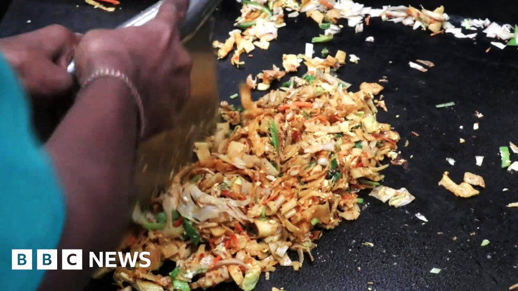 Kottu roti: The street food that makes you feel like dancing - BBC News
