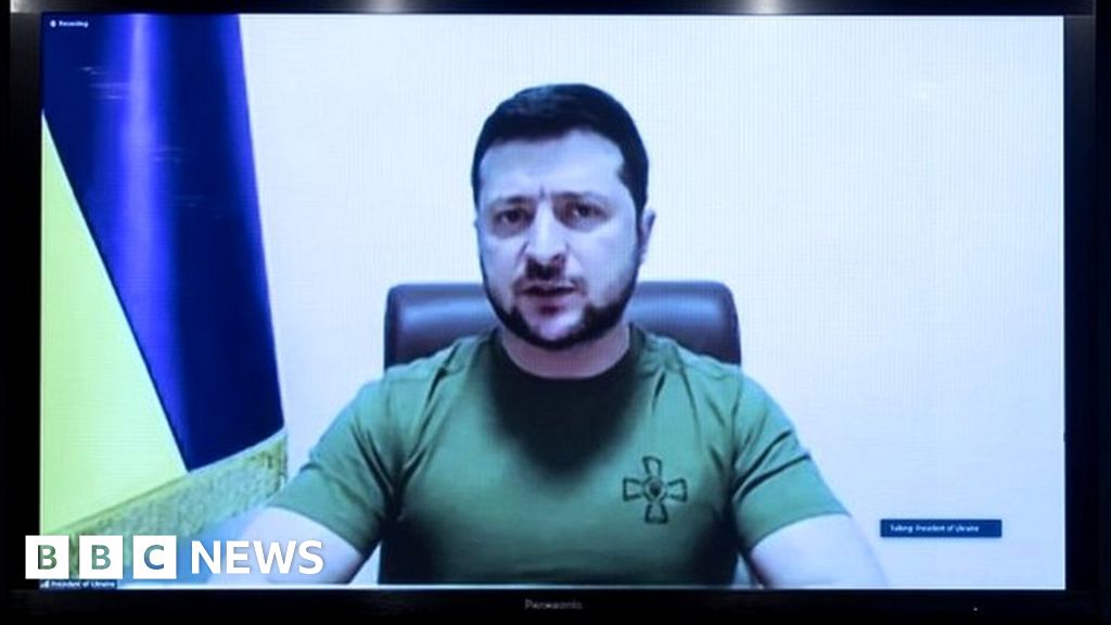 Ukraine conflict round-up: Putin's peace demands and a new 'Russian wall'