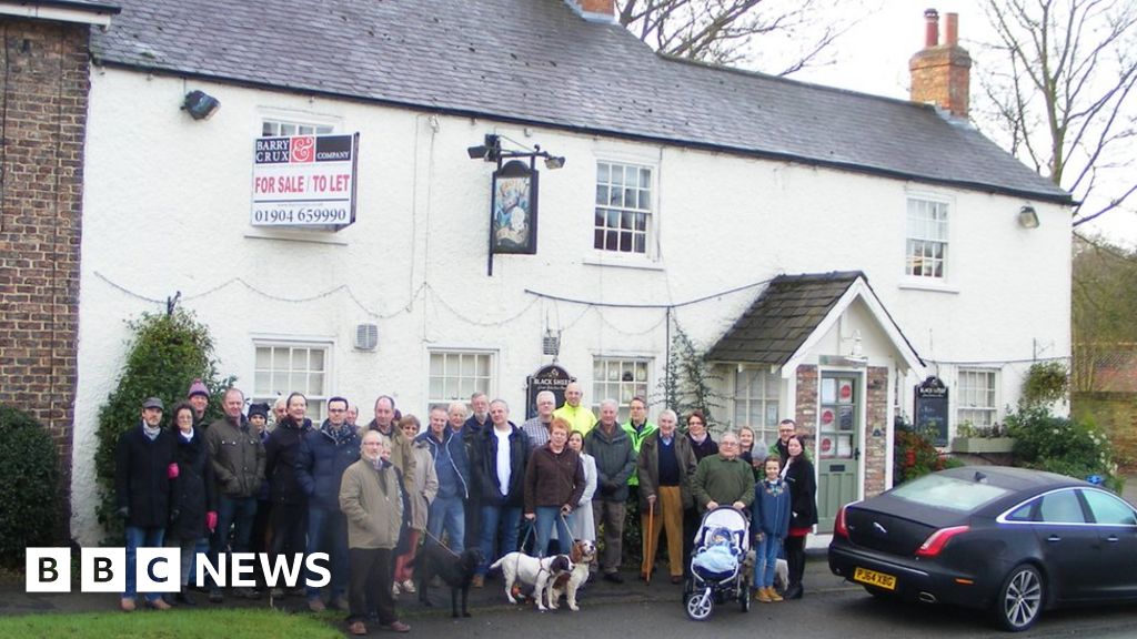 Sutton-on-the-Forest pub Rose and Crown saved - BBC News