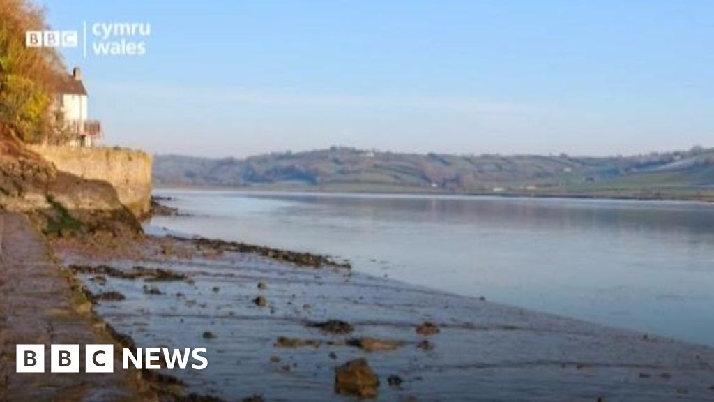 Mumbles is 'Wales' best place to live' in Sunday Times list - BBC News