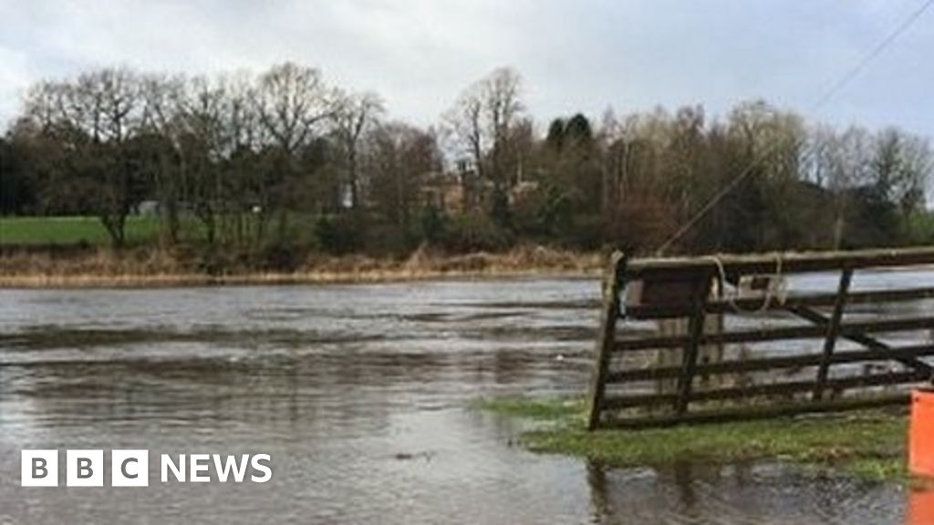 Storm Eleanor photos could improve flood warnings - BBC News