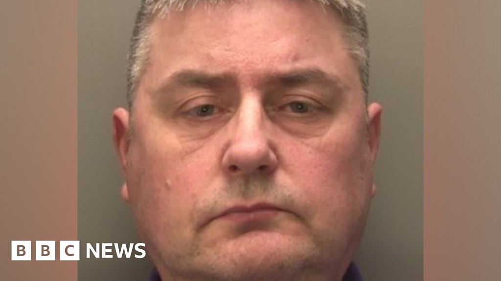 Man jailed for 12 years for Lincoln child sex offences - BBC News