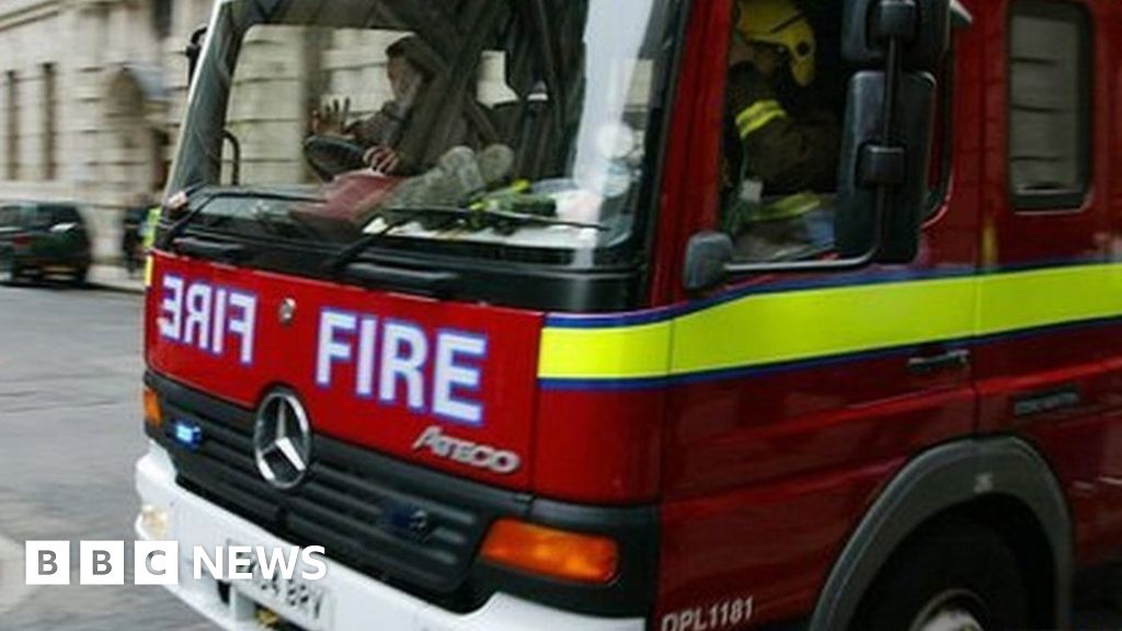 Family of five rescued from Wolverhampton house fire