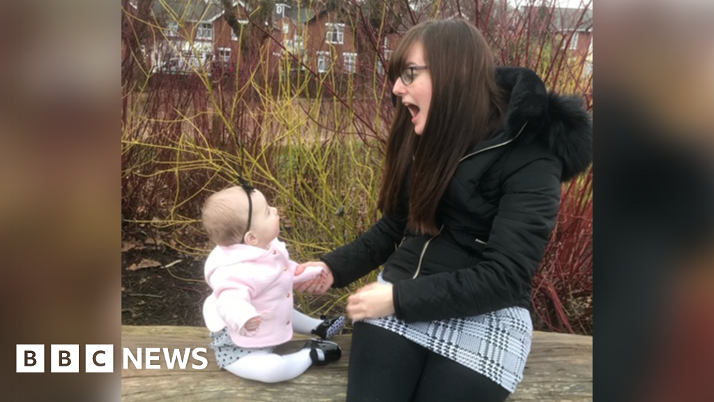 Postnatal depression: Mum 'didn't feel anything'