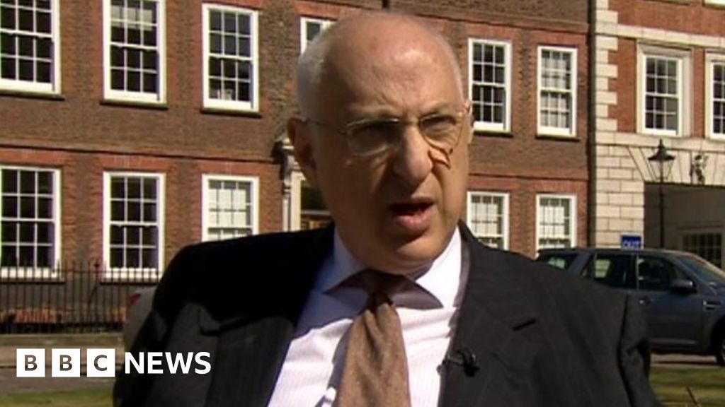 Former Welsh Lib Dem leader Lord Carlile quits party - BBC News