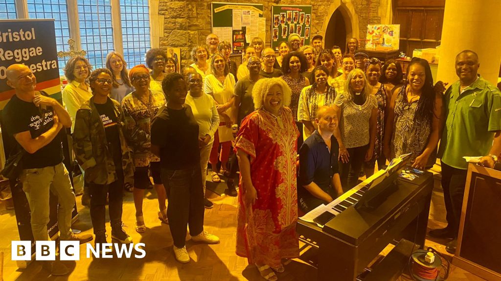Bristol: Reggae orchestra launches Windrush Choir - BBC News
