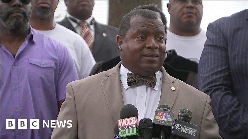 Charlotte pastors urge black boycott - BBC News