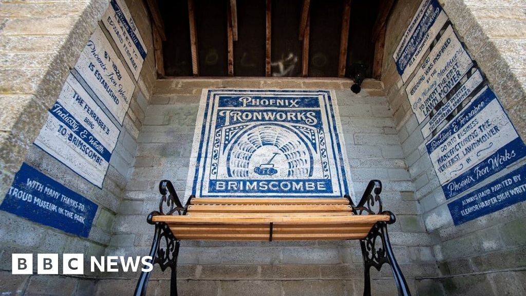 Cosy bus shelter makeover inspires Stroud artists