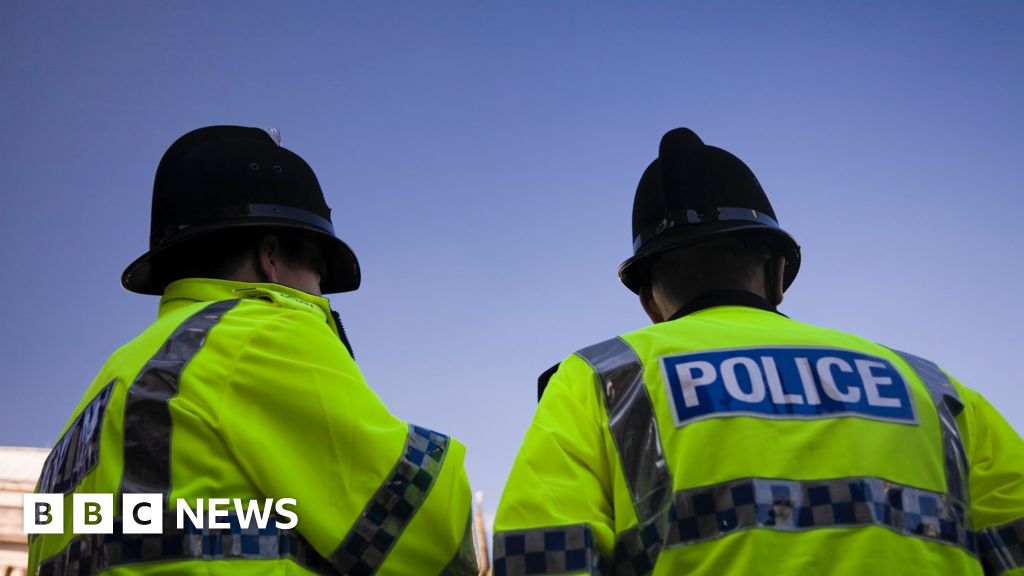 Maidstone: Kent Police to return to former headquarters - BBC News