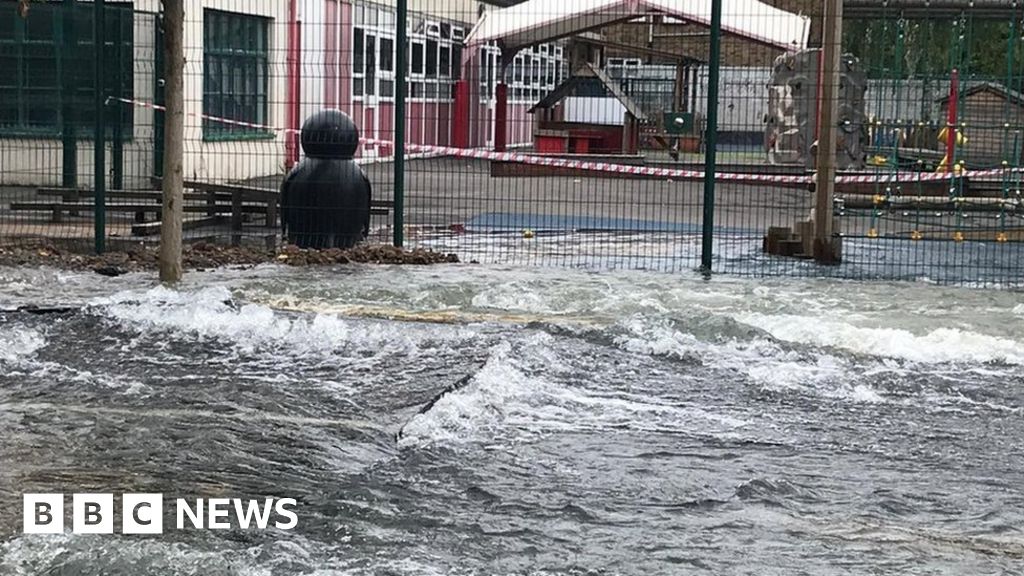Hackney Council criticise Thames Water over repeated floods - BBC News