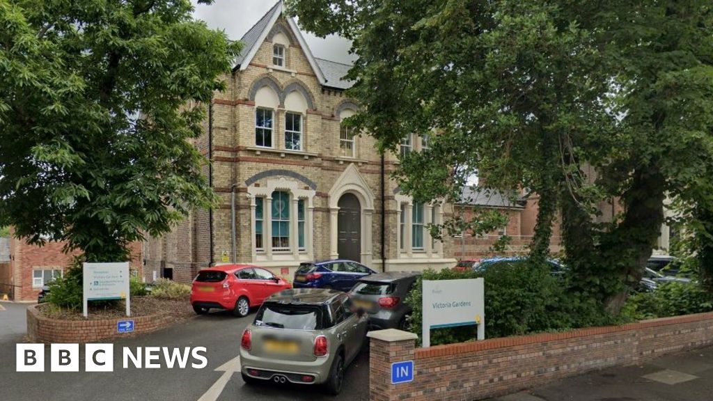 Bootle mental health nurse who punched vulnerable teenager struck off ...