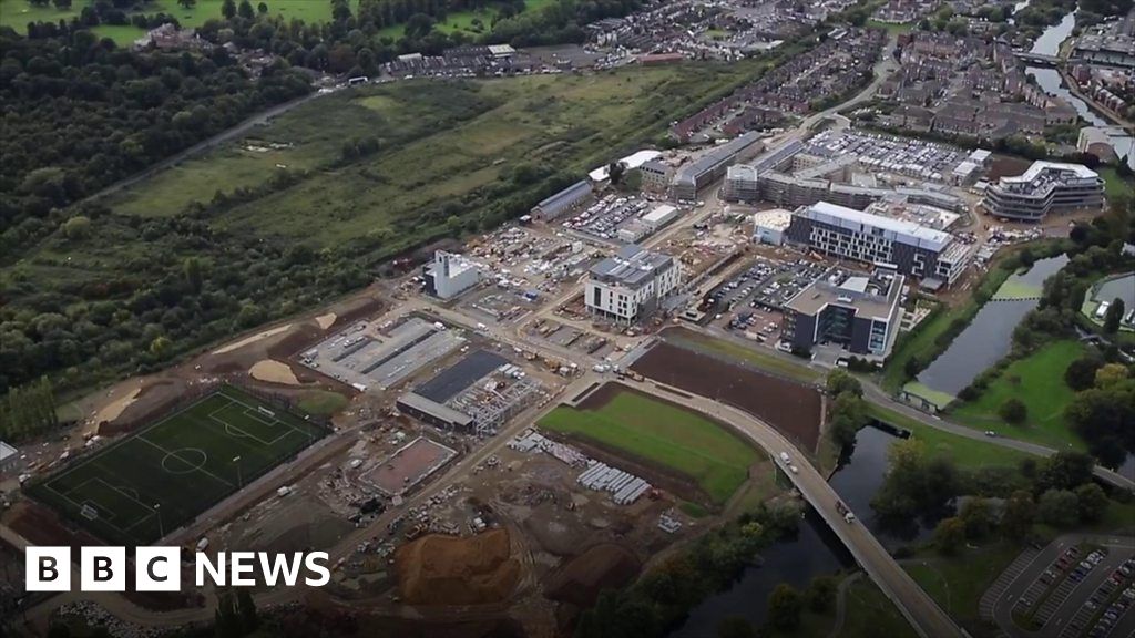 Aerial view of new University of Northampton campus - BBC News