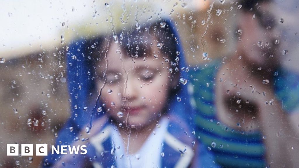 100 Women 2016: Parents who regret having children - BBC News