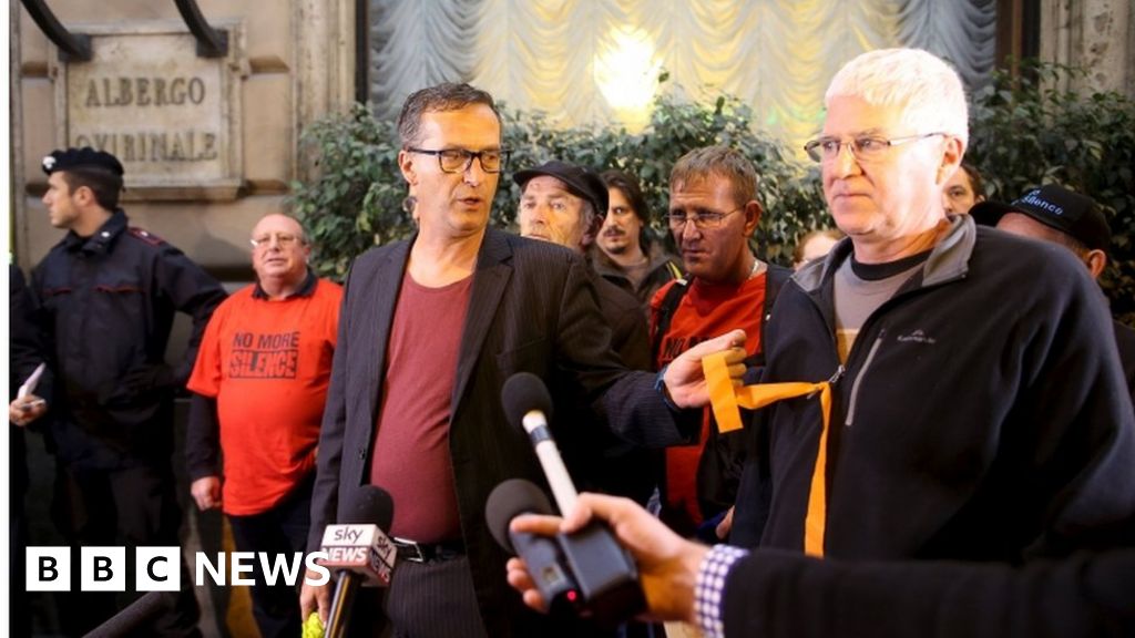 Australian sex abuse victims want meeting with Pope - BBC News