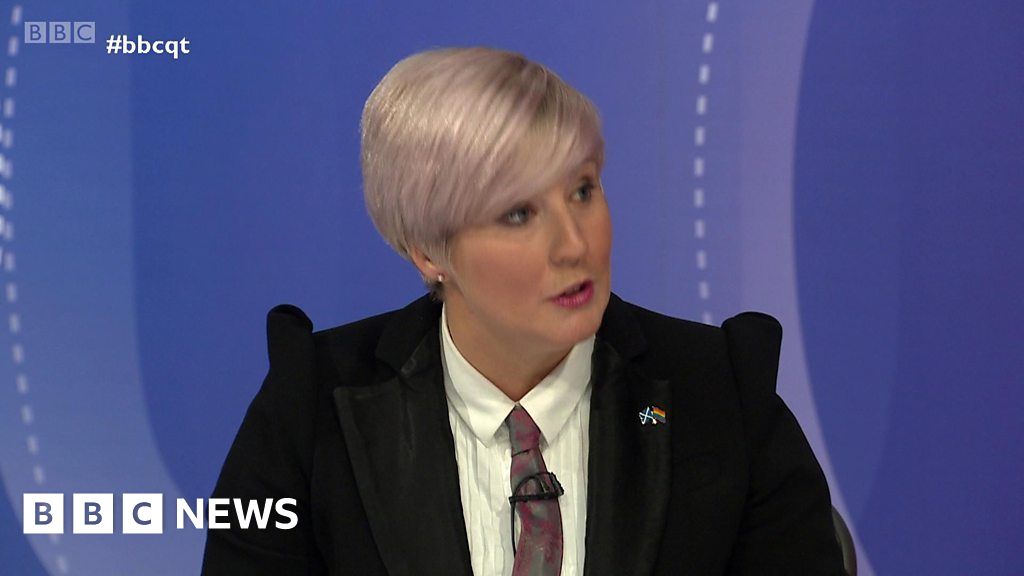 Hannah Bardell 'signed NDA' after bullying in former job - BBC News