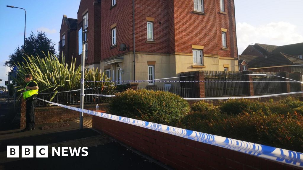 Cardiff: Man arrested on suspicion of murdering woman - BBC News