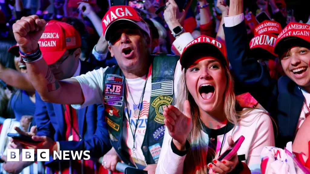 Jubilation in the room as Trump gave victory speech - BBC News