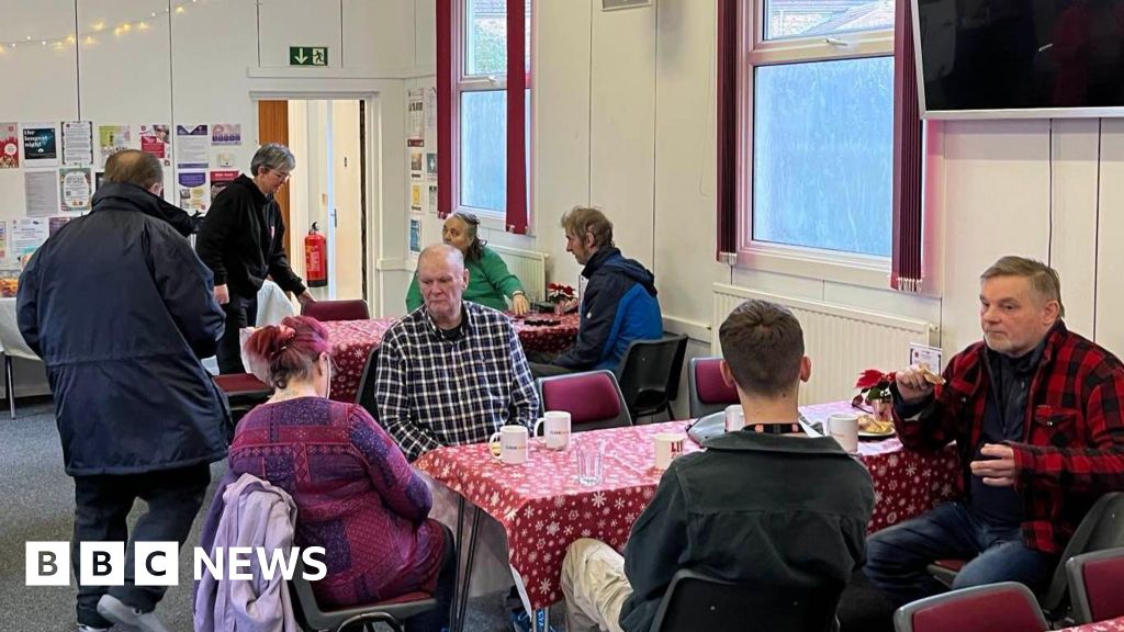 Sheerness: Salvation Army offers warm spaces over winter - BBC News