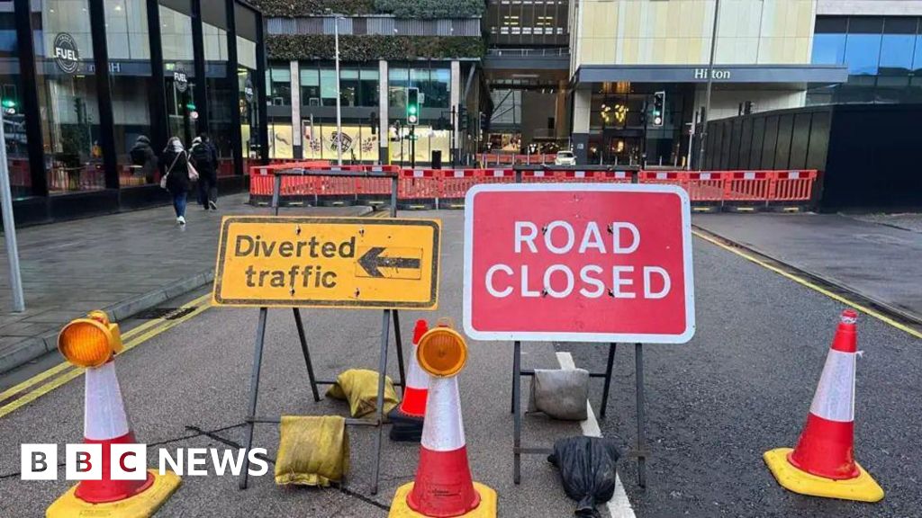 Woking: 'Shoddy' cladding firm 'should be blacklisted'