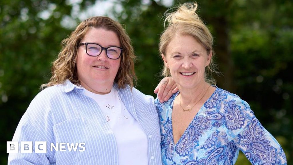 Mums who lost children launch podcast to help others - BBC News