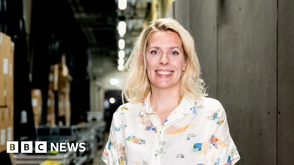 Sara Pascoe can't forget what Nigel Farage said to her - BBC News