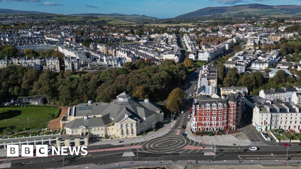 Call for Douglas community champion nominations - BBC News