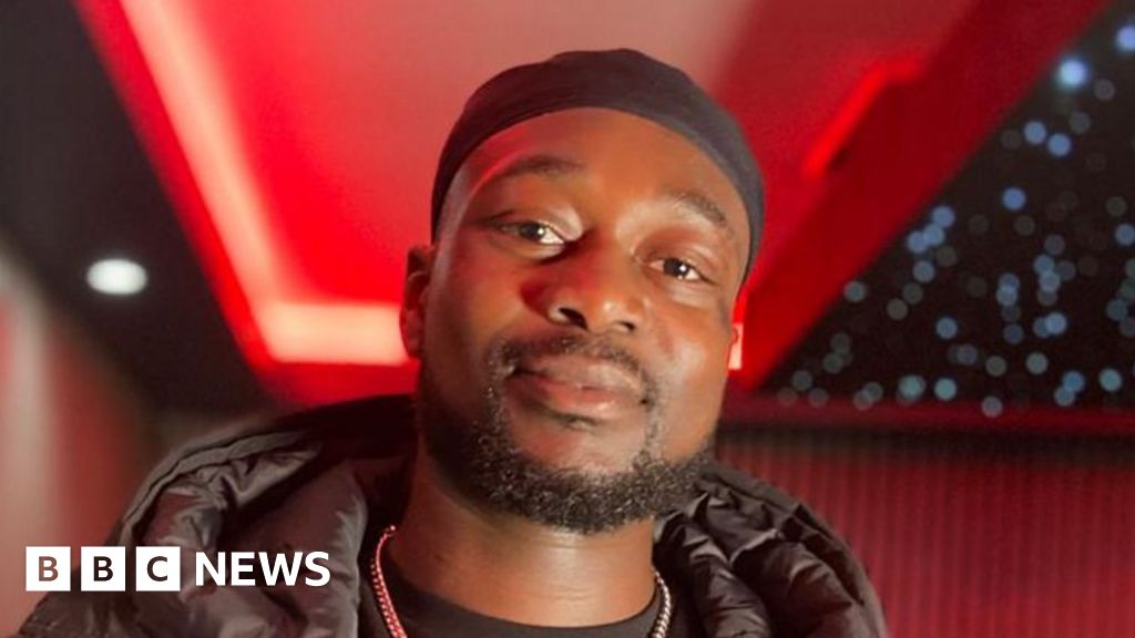 Mental health: NI rappers use their art to deal with grief - BBC News