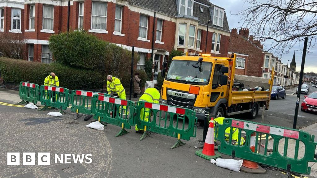Newcastle City Council says traffic-spend claims 'inaccurate' - BBC News