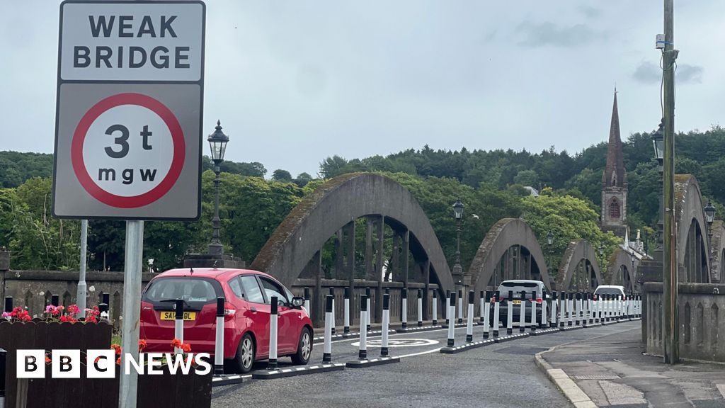 Kirkcudbright Bridge reopens after closure split the town in two