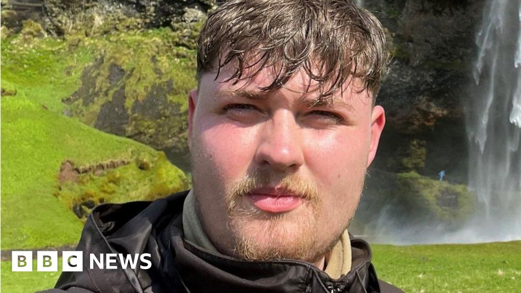 Murder trial witness saw van 'buried' in Stagecoach bus