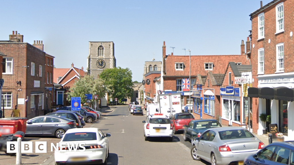 Dereham stabbing leads to three arrests - BBC News